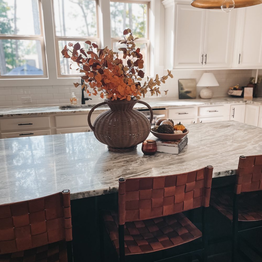 ElleBeeLovely – Elle Bee Lovely is a space where we, as women and ...