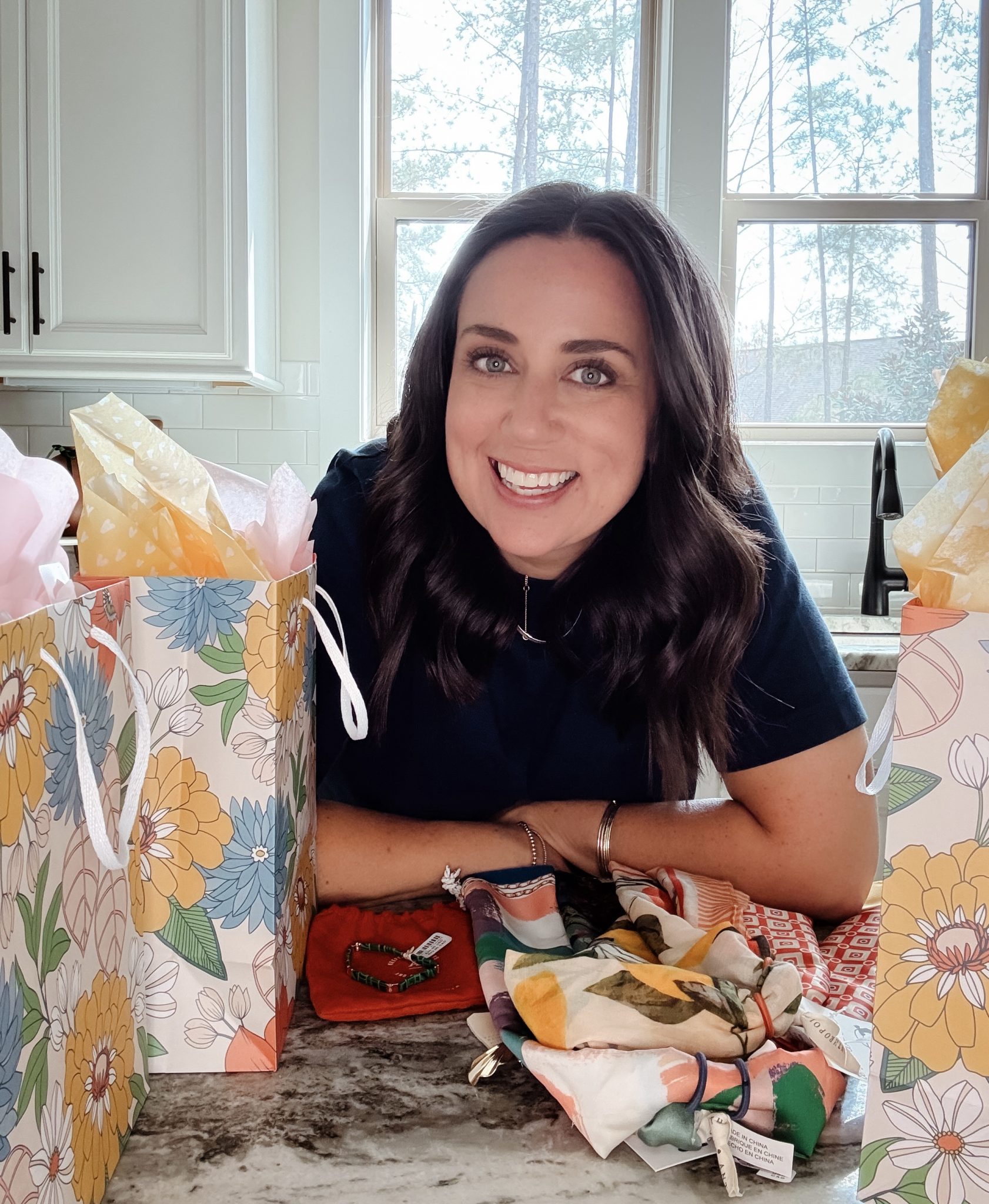 ElleBeeLovely – Elle Bee Lovely is a space where we, as women and ...